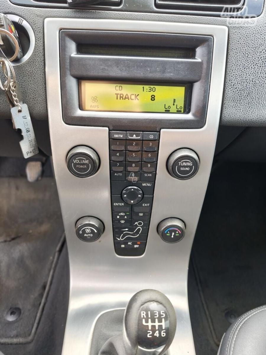 Volvo V50 2007 in Marijampole, with an engine capacity of 2.00 L and mileage of 313 thousand km for 1650 €, photo 17 on AUTOMOTO.COM.LV