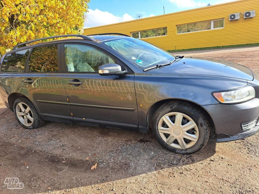 Volvo V50 2007 Radviliškis, ar dzinēja tilpumu 1.60 L un nobraukumu 311 tūkst. km par 1350 €, foto 3 vietnē AUTOMOTO.COM.LV
