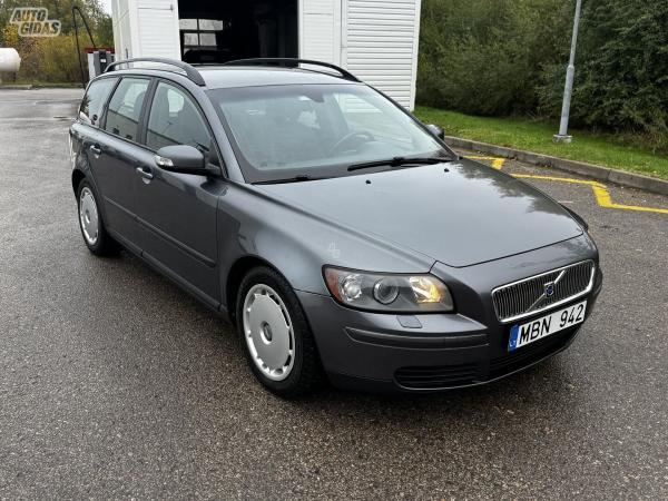Volvo V50 2007 Šauļi vietnē Volvo V50 2007 Šauļi, ar dzinēja tilpumu 2.00 L un nobraukumu 304 tūkst. km par 1380 €, foto 1 vietnē AUTOMOTO.COM.LV