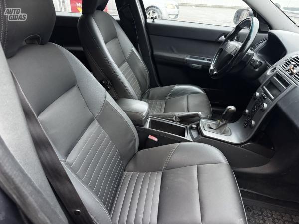 Volvo V50 2007 Šauļi vietnē Volvo V50 2007 Šauļi, ar dzinēja tilpumu 2.00 L un nobraukumu 304 tūkst. km par 1380 €, foto 11 vietnē AUTOMOTO.COM.LV