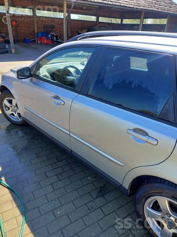 Volvo V50 2008 Ventspils, ar dzinēja tilpumu 1.60 L un nobraukumu 0 tūkst. km par 1950 €, foto 5 vietnē AUTOMOTO.COM.LV