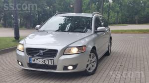Volvo V50 2008 Rīga, ar dzinēja tilpumu 2.00 L un nobraukumu 331 tūkst. km par 2200 €, foto 2 vietnē AUTOMOTO.COM.LV