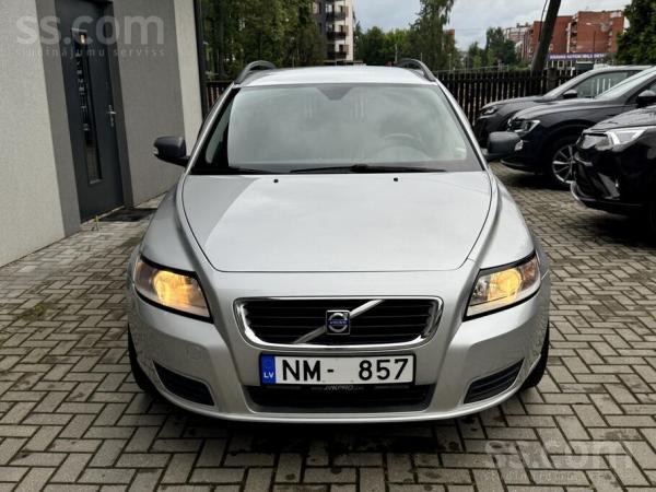 Volvo V50 2008 in Riga, with an engine capacity of 2.40 L and mileage of 356 thousand km for 2800 €, photo 6 on AUTOMOTO.COM.LV
