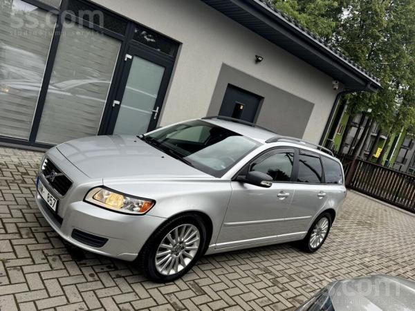 Volvo V50 2008 in Riga, with an engine capacity of 2.40 L and mileage of 356 thousand km for 2800 €, photo 7 on AUTOMOTO.COM.LV