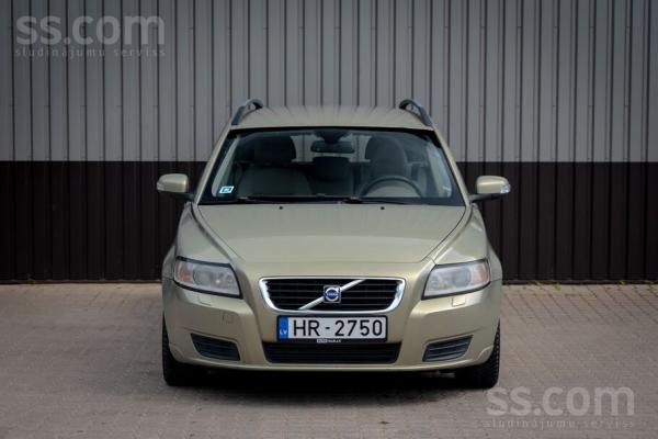Volvo V50 2008 in Talsi, with an engine capacity of 2.40 L and mileage of 0 thousand km for 2990 €, photo 2 on AUTOMOTO.COM.LV