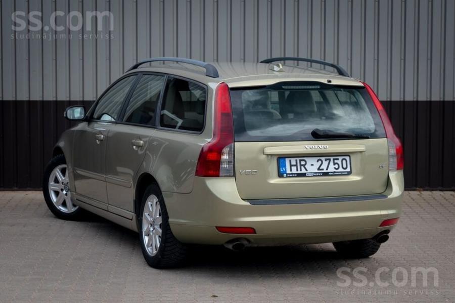 Volvo V50 2008 in Talsi, with an engine capacity of 2.40 L and mileage of 0 thousand km for 2990 €, photo 4 on AUTOMOTO.COM.LV