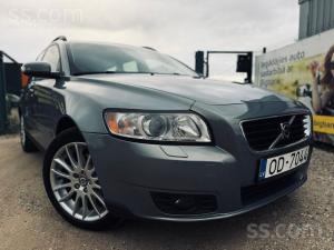 Volvo V50 2008 in Cesis, with an engine capacity of 2.00 L and mileage of 0 thousand km for 3590 €, photo 1 on AUTOMOTO.COM.LV