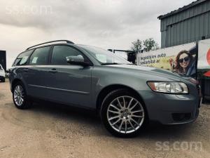 Volvo V50 2008 in Cesis, with an engine capacity of 2.00 L and mileage of 0 thousand km for 3590 €, photo 2 on AUTOMOTO.COM.LV