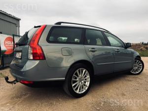 Volvo V50 2008 in Cesis, with an engine capacity of 2.00 L and mileage of 0 thousand km for 3590 €, photo 6 on AUTOMOTO.COM.LV