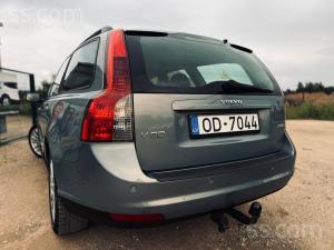 Volvo V50 2008 in Cesis, with an engine capacity of 2.00 L and mileage of 0 thousand km for 3590 €, photo 7 on AUTOMOTO.COM.LV