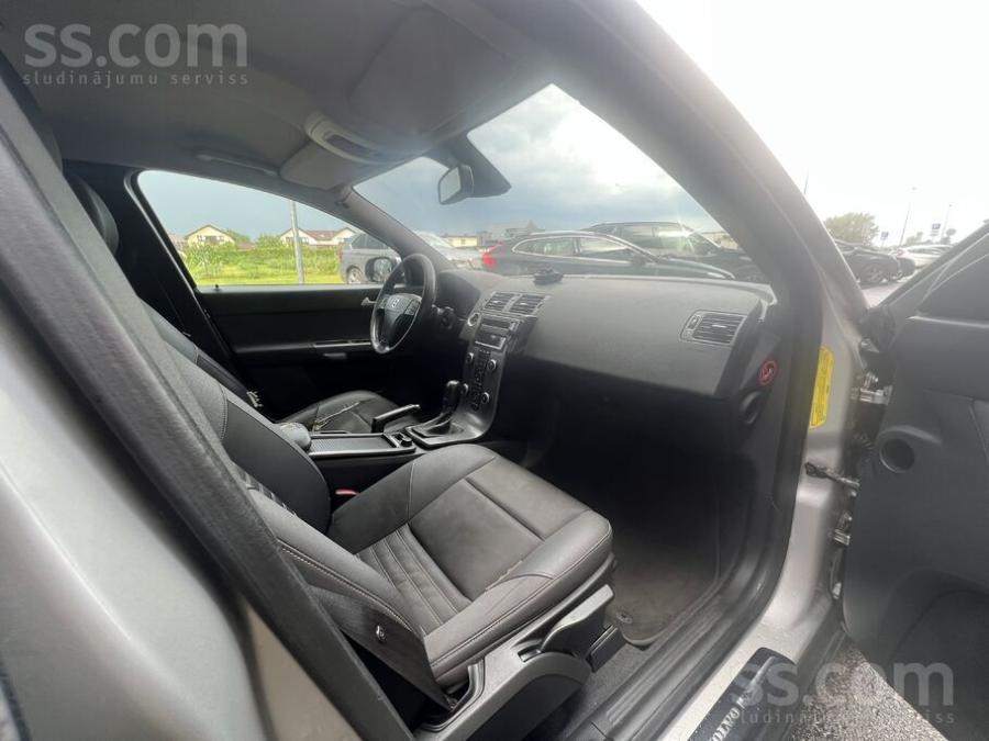 Volvo V50 2008 Rīga, ar dzinēja tilpumu 2.00 L un nobraukumu 0 tūkst. km par 1590 €, foto 5 vietnē AUTOMOTO.COM.LV