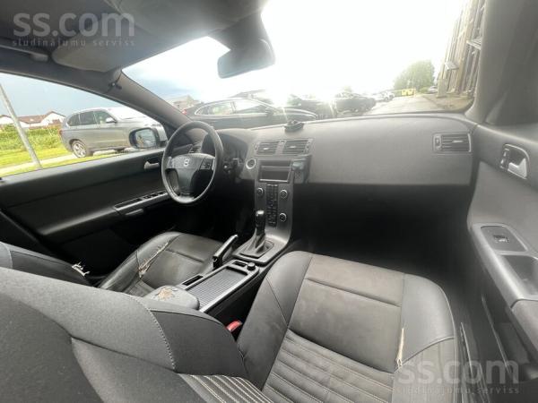 Volvo V50 2008 Rīga, ar dzinēja tilpumu 2.00 L un nobraukumu 0 tūkst. km par 1590 €, foto 6 vietnē AUTOMOTO.COM.LV