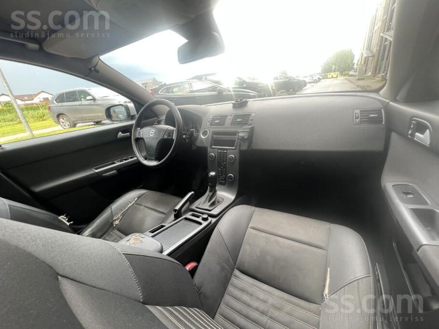 Volvo V50 2008 Rīga, ar dzinēja tilpumu 2.00 L un nobraukumu 0 tūkst. km par 1590 €, foto 6 vietnē AUTOMOTO.COM.LV