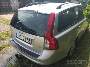 Volvo V50 2008 in Ventspils, with an engine capacity of 2.00 L and mileage of 285 thousand km for 800 €, photo 10 on AUTOMOTO.COM.LV
