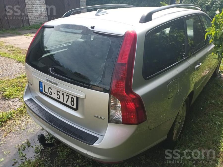 Volvo V50 2008 in Ventspils, with an engine capacity of 2.00 L and mileage of 285 thousand km for 800 €, photo 10 on AUTOMOTO.COM.LV