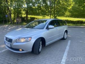 Volvo V50 2008 Rēzekne, ar dzinēja tilpumu 2.00 L un nobraukumu 0 tūkst. km par 3650 €, foto 4 vietnē AUTOMOTO.COM.LV