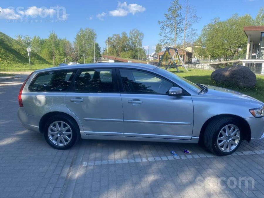 Volvo V50 2008 Rēzekne, ar dzinēja tilpumu 2.00 L un nobraukumu 0 tūkst. km par 3650 €, foto 7 vietnē AUTOMOTO.COM.LV