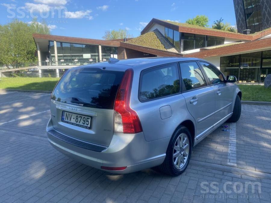 Volvo V50 2008 Rēzekne, ar dzinēja tilpumu 2.00 L un nobraukumu 0 tūkst. km par 3650 €, foto 8 vietnē AUTOMOTO.COM.LV