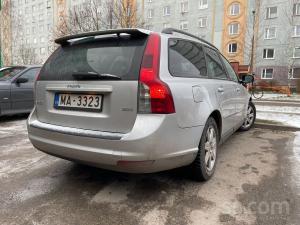 Volvo V50 2008 in Riga, with an engine capacity of 2.00 L and mileage of 298 thousand km for 2300 €, photo 4 on AUTOMOTO.COM.LV