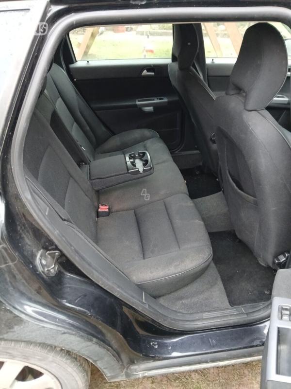 Volvo V50 2008 in Kretinga, with an engine capacity of 1.80 L and mileage of 274 thousand km for 1300 €, photo 8 on AUTOMOTO.COM.LV
