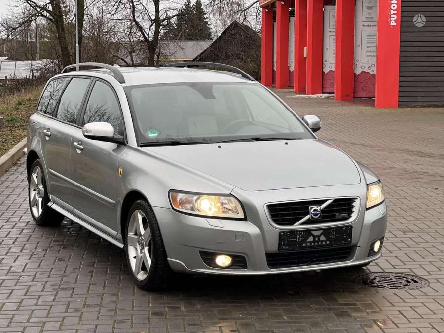 Volvo V50 2008 Ukmergė, ar dzinēja tilpumu 2.00 L un nobraukumu 280 tūkst. km par 3450 €, foto 1 vietnē AUTOMOTO.COM.LV