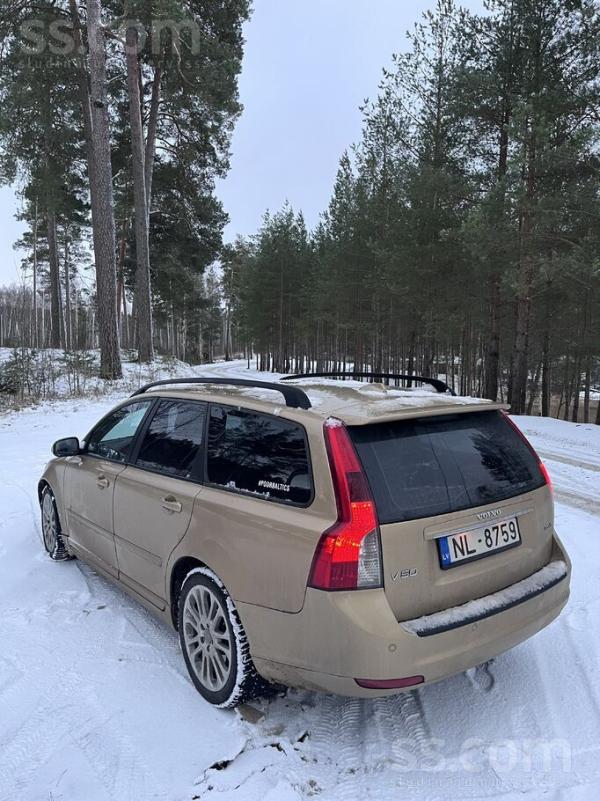 Volvo V50 2008 in Riga, with an engine capacity of 2.00 L and mileage of 311 thousand km for 2780 €, photo 5 on AUTOMOTO.COM.LV
