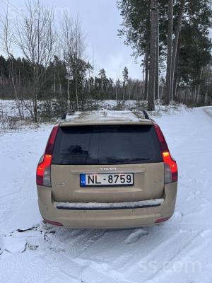 Volvo V50 2008 in Riga, with an engine capacity of 2.00 L and mileage of 311 thousand km for 2780 €, photo 6 on AUTOMOTO.COM.LV