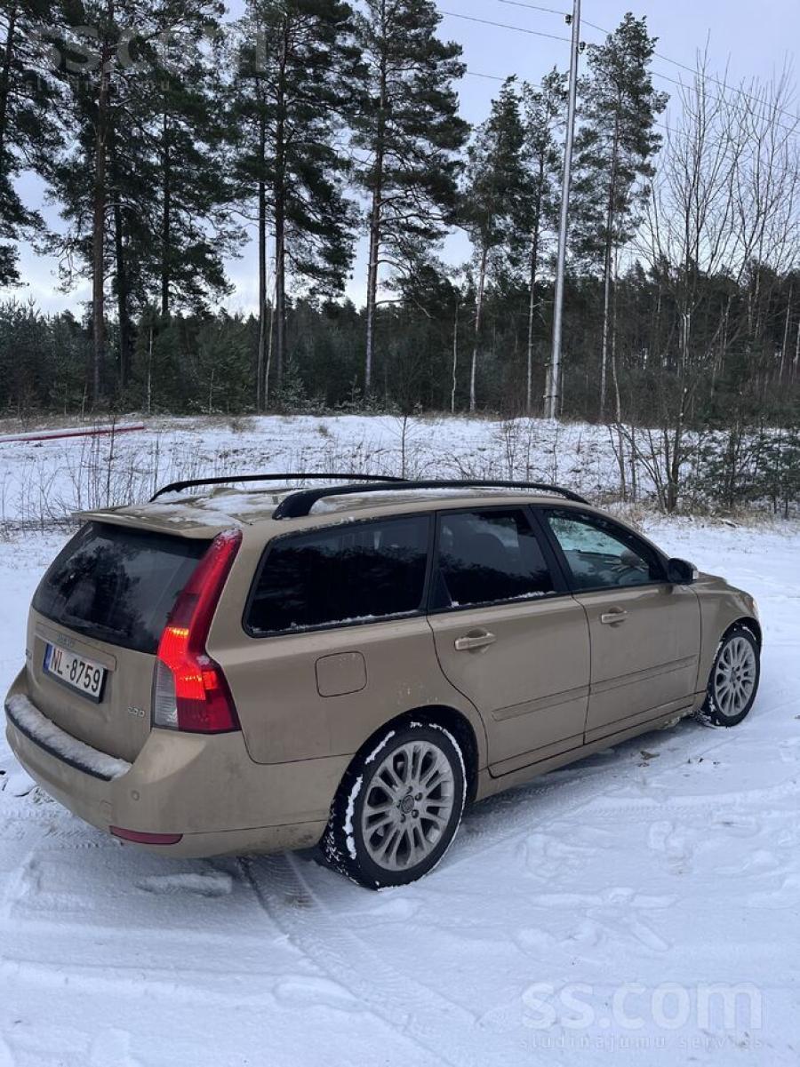 Volvo V50 2008 in Riga, with an engine capacity of 2.00 L and mileage of 311 thousand km for 2780 €, photo 7 on AUTOMOTO.COM.LV