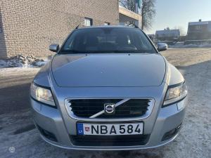 Volvo V50 2008 Ukmergė, ar dzinēja tilpumu 2.00 L un nobraukumu 280 tūkst. km par 2350 €, foto 2 vietnē AUTOMOTO.COM.LV