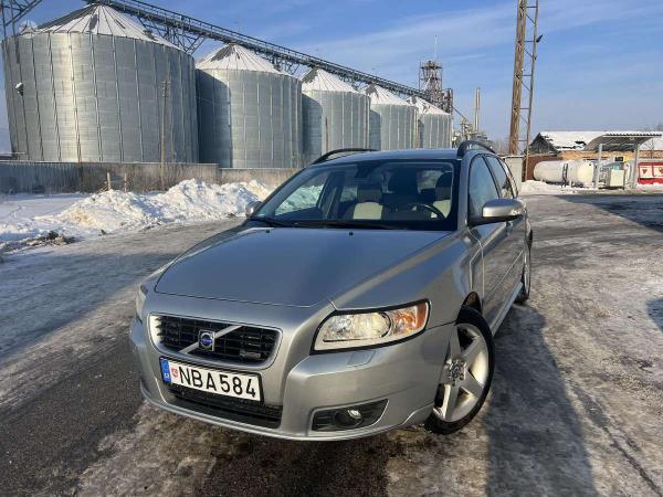 Volvo V50 2008 Ukmergė, ar dzinēja tilpumu 2.00 L un nobraukumu 280 tūkst. km par 2350 €, foto 3 vietnē AUTOMOTO.COM.LV