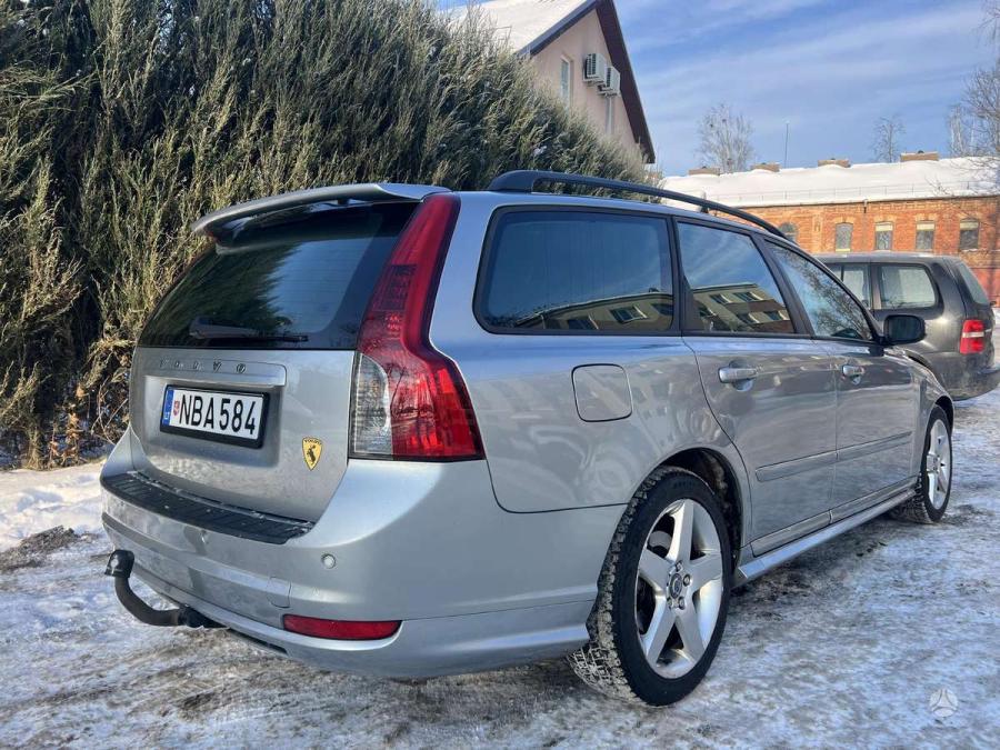 Volvo V50 2008 Ukmergė, ar dzinēja tilpumu 2.00 L un nobraukumu 280 tūkst. km par 2350 €, foto 8 vietnē AUTOMOTO.COM.LV