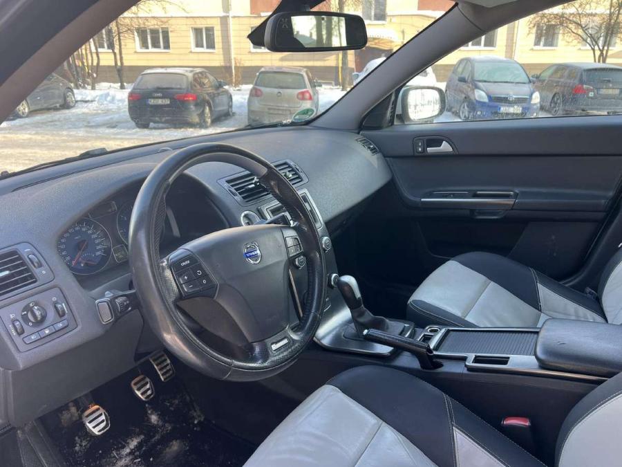 Volvo V50 2008 Ukmergė, ar dzinēja tilpumu 2.00 L un nobraukumu 280 tūkst. km par 2350 €, foto 13 vietnē AUTOMOTO.COM.LV