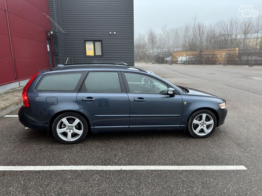 Volvo V50 2008 in Kaunas, with an engine capacity of 2.40 L and mileage of 310 thousand km for 3650 €, photo 7 on AUTOMOTO.COM.LV