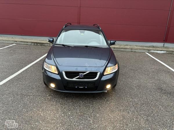 Volvo V50 2008 in Kaunas, with an engine capacity of 2.40 L and mileage of 310 thousand km for 3650 €, photo 8 on AUTOMOTO.COM.LV