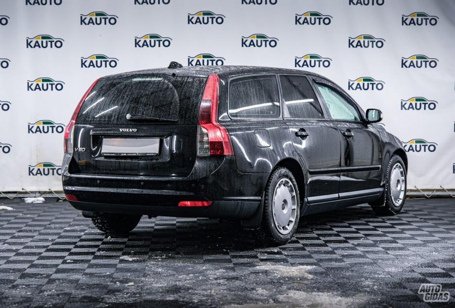 Volvo V50 2008 in Kaunas, with an engine capacity of 1.60 L and mileage of 234 thousand km for 3790 €, photo 3 on AUTOMOTO.COM.LV