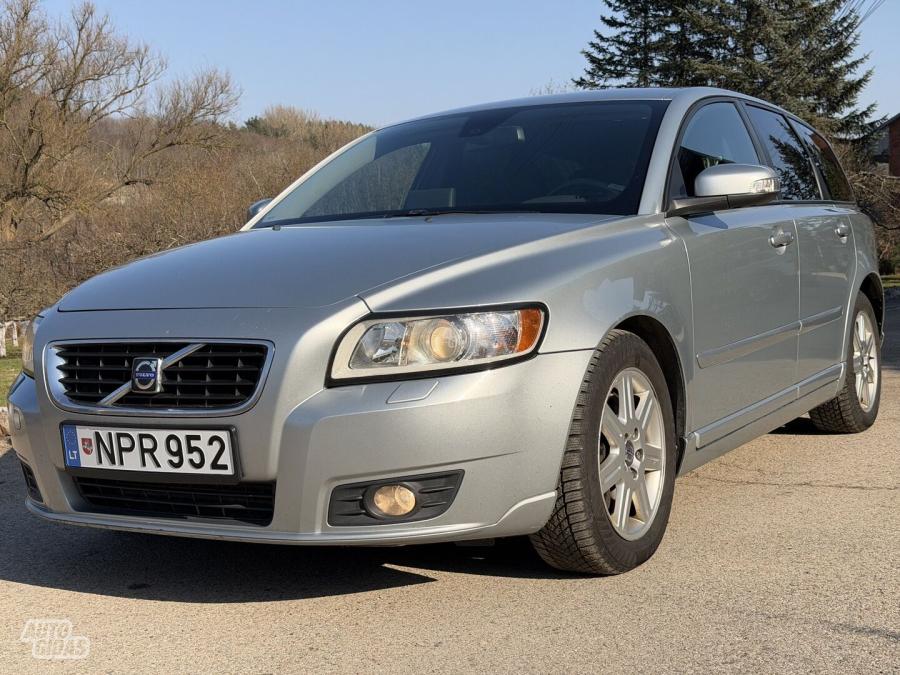 Volvo V50 2008 Alīta, ar dzinēja tilpumu 2.00 L un nobraukumu 251 tūkst. km par 2650 €, foto 9 vietnē AUTOMOTO.COM.LV