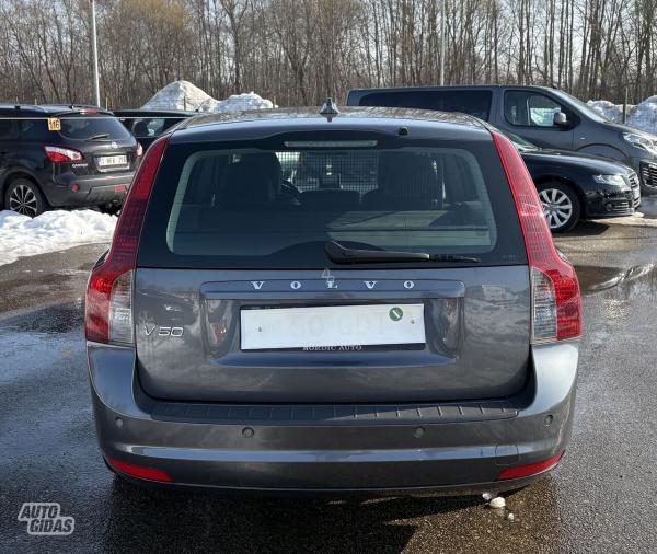 Volvo V50 2008 Tauragė, ar dzinēja tilpumu 1.60 L un nobraukumu 289 tūkst. km par 2600 €, foto 4 vietnē AUTOMOTO.COM.LV