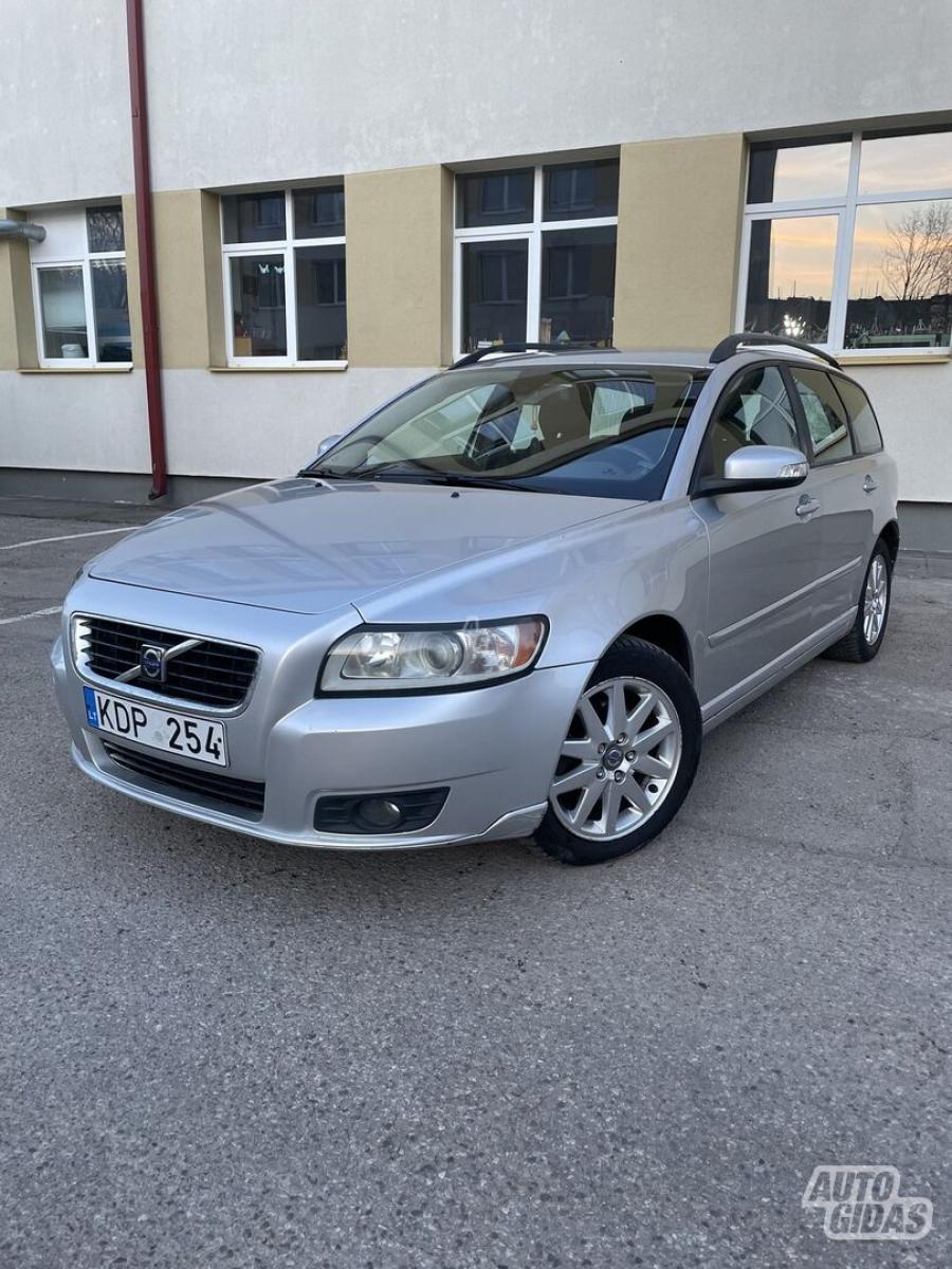 Volvo V50 2008 Alīta, ar dzinēja tilpumu 1.60 L un nobraukumu 300 tūkst. km par 2200 €, foto 1 vietnē AUTOMOTO.COM.LV