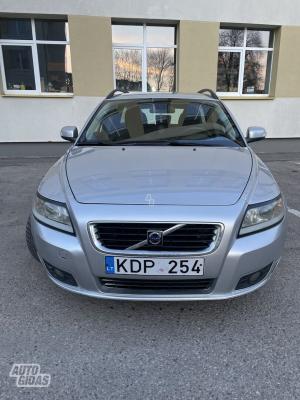 Volvo V50 2008 Alīta, ar dzinēja tilpumu 1.60 L un nobraukumu 300 tūkst. km par 2200 €, foto 2 vietnē AUTOMOTO.COM.LV