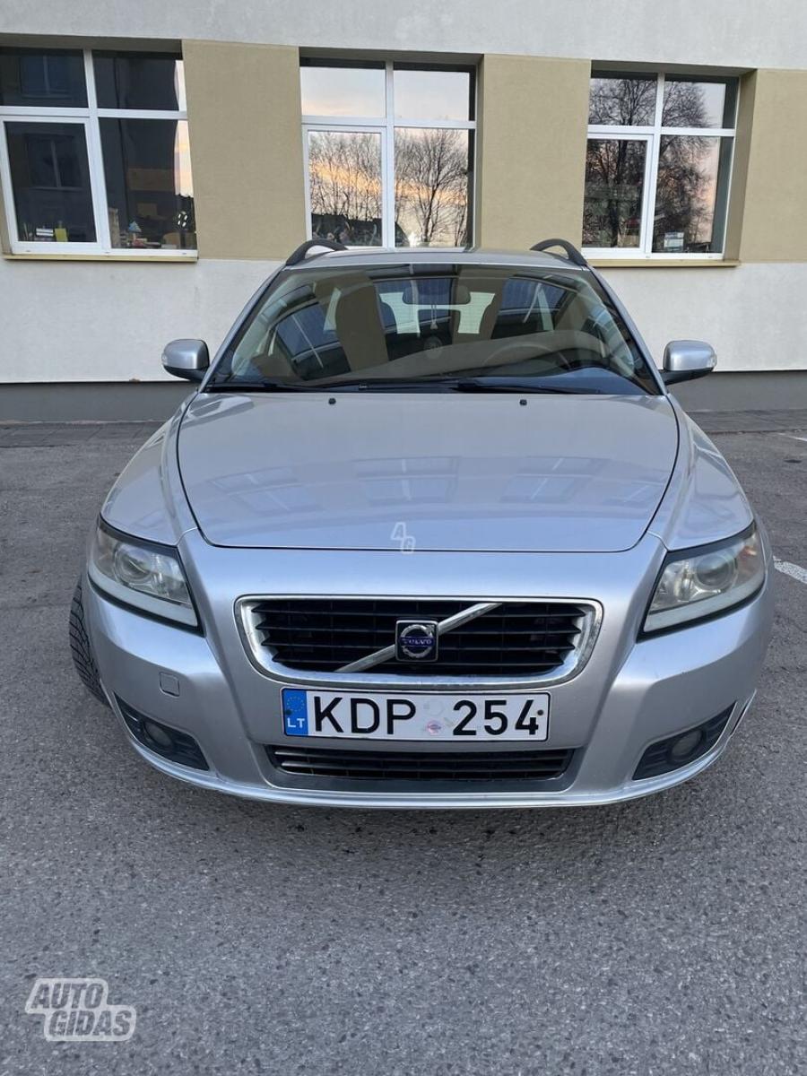 Volvo V50 2008 Alīta, ar dzinēja tilpumu 1.60 L un nobraukumu 300 tūkst. km par 2200 €, foto 2 vietnē AUTOMOTO.COM.LV