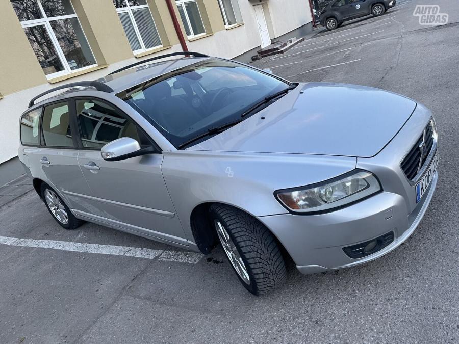 Volvo V50 2008 Alīta, ar dzinēja tilpumu 1.60 L un nobraukumu 300 tūkst. km par 2200 €, foto 8 vietnē AUTOMOTO.COM.LV