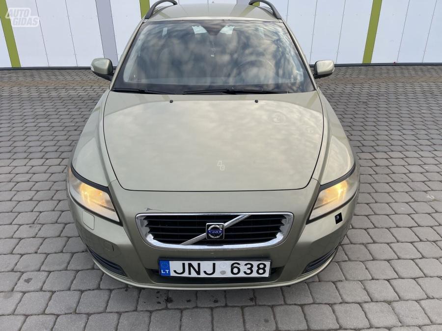 Volvo V50 2008 in Vilnius, with an engine capacity of 2.00 L and mileage of 350 thousand km for 1700 €, photo 7 on AUTOMOTO.COM.LV