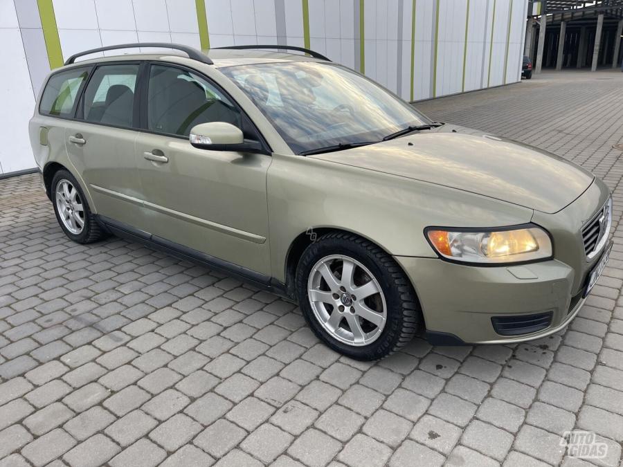 Volvo V50 2008 in Vilnius, with an engine capacity of 2.00 L and mileage of 350 thousand km for 1700 €, photo 10 on AUTOMOTO.COM.LV