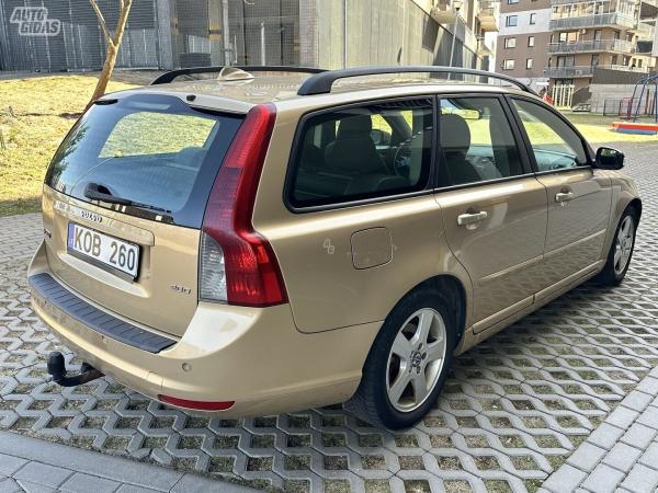 Volvo V50 2008 Viļņa, ar dzinēja tilpumu 2.00 L un nobraukumu 320 tūkst. km par 1490 €, foto 4 vietnē AUTOMOTO.COM.LV