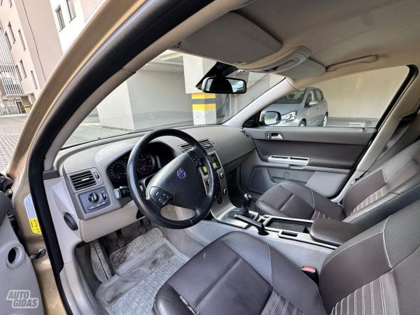 Volvo V50 2008 Viļņa, ar dzinēja tilpumu 2.00 L un nobraukumu 320 tūkst. km par 1490 €, foto 7 vietnē AUTOMOTO.COM.LV