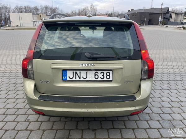 Volvo V50 2008 Viļņa, ar dzinēja tilpumu 2.00 L un nobraukumu 350 tūkst. km par 1500 €, foto 9 vietnē AUTOMOTO.COM.LV