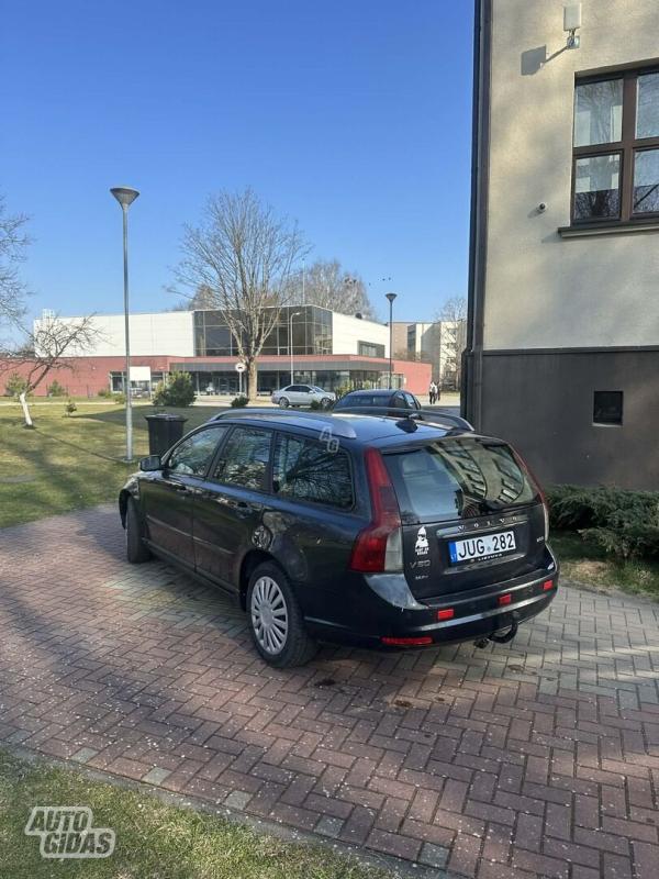 Volvo V50 2008 Šilutė, ar dzinēja tilpumu 2.00 L un nobraukumu 300 tūkst. km par 1150 €, foto 4 vietnē AUTOMOTO.COM.LV