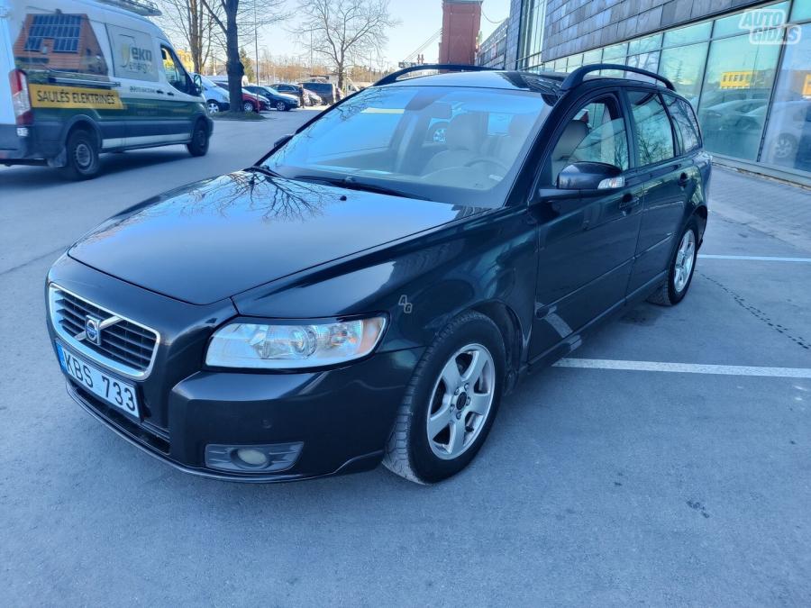 Volvo V50 2008 in Siauliai, with an engine capacity of 1.60 L and mileage of 370 thousand km for 1600 €, photo 3 on AUTOMOTO.COM.LV