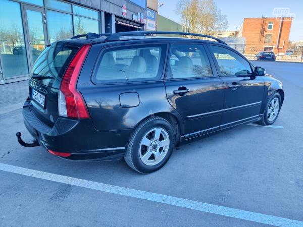 Volvo V50 2008 Šauļi, ar dzinēja tilpumu 1.60 L un nobraukumu 370 tūkst. km par 1600 €, foto 4 vietnē AUTOMOTO.COM.LV