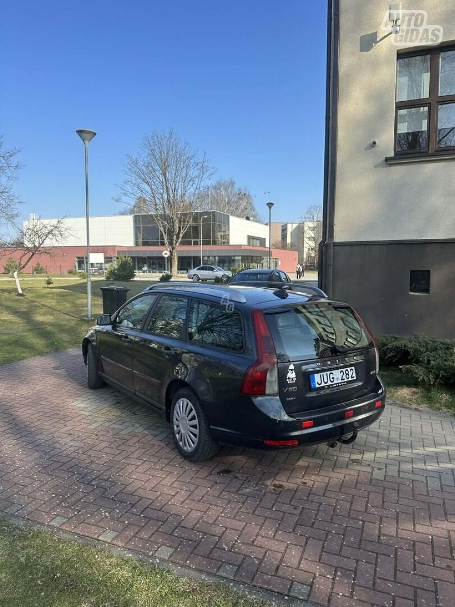 Volvo V50 2008 Šilutė, ar dzinēja tilpumu 2.00 L un nobraukumu 300 tūkst. km par 1000 €, foto 5 vietnē AUTOMOTO.COM.LV